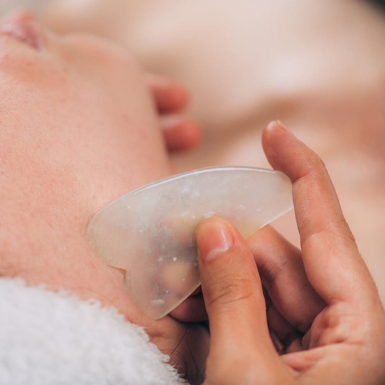 Gua Sha Facials 101 and How To Do It Yourself – Sole Toscana